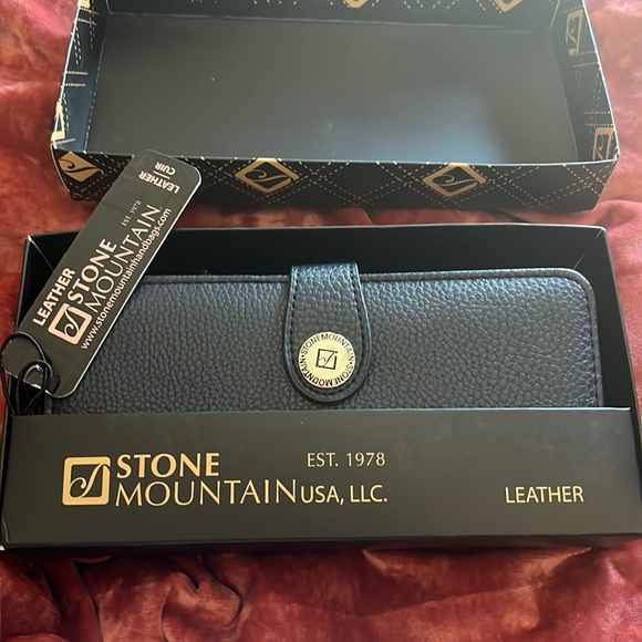 Stone Mountain Accessories | Bags | Stone Mountain Leather Wallet ...